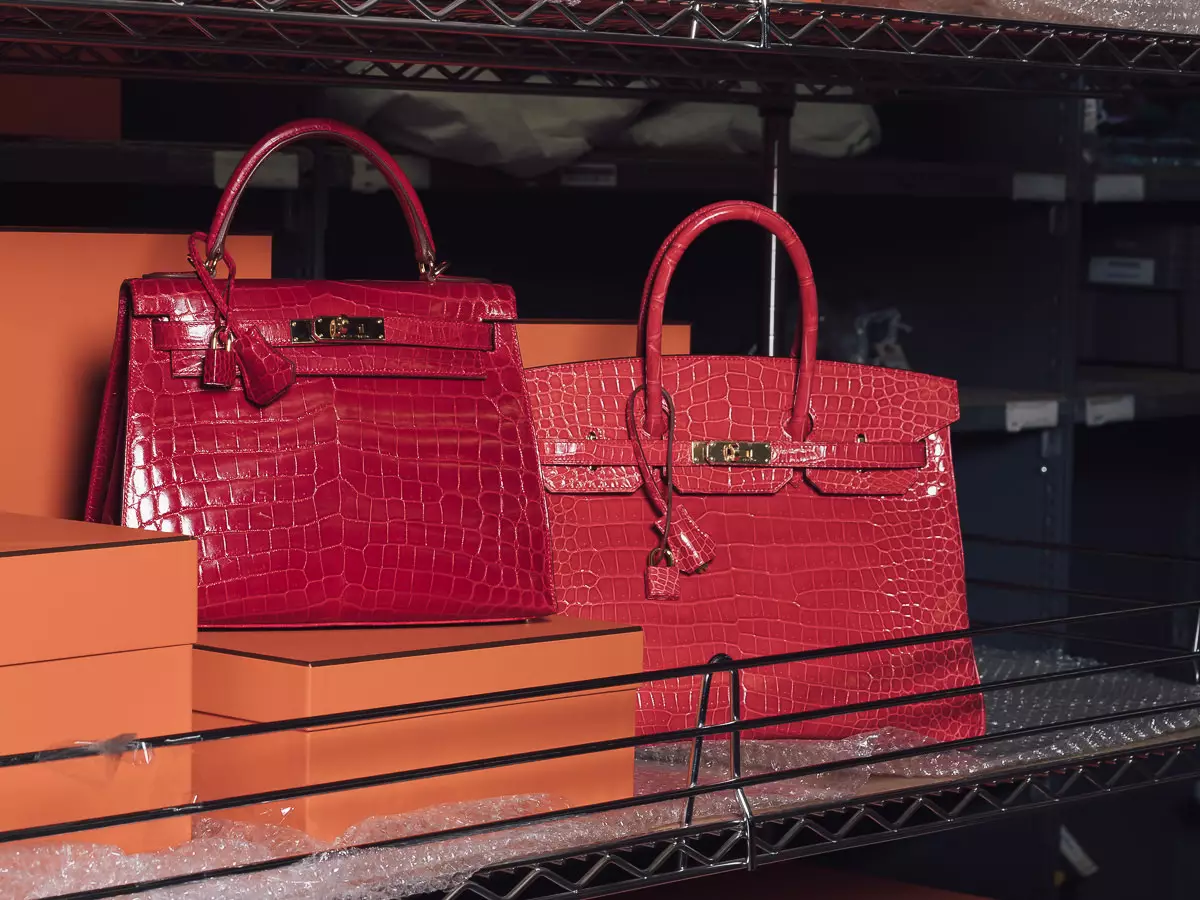 Birkin tabi Kelly: Eyi ti Red Hermes Bag Ṣe O Yan? 2926_1