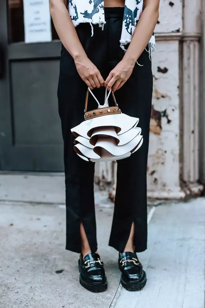 Ang Mga Bag sa New York Fashion Week Spring 2022: Ika-6 nga Adlaw 304_15