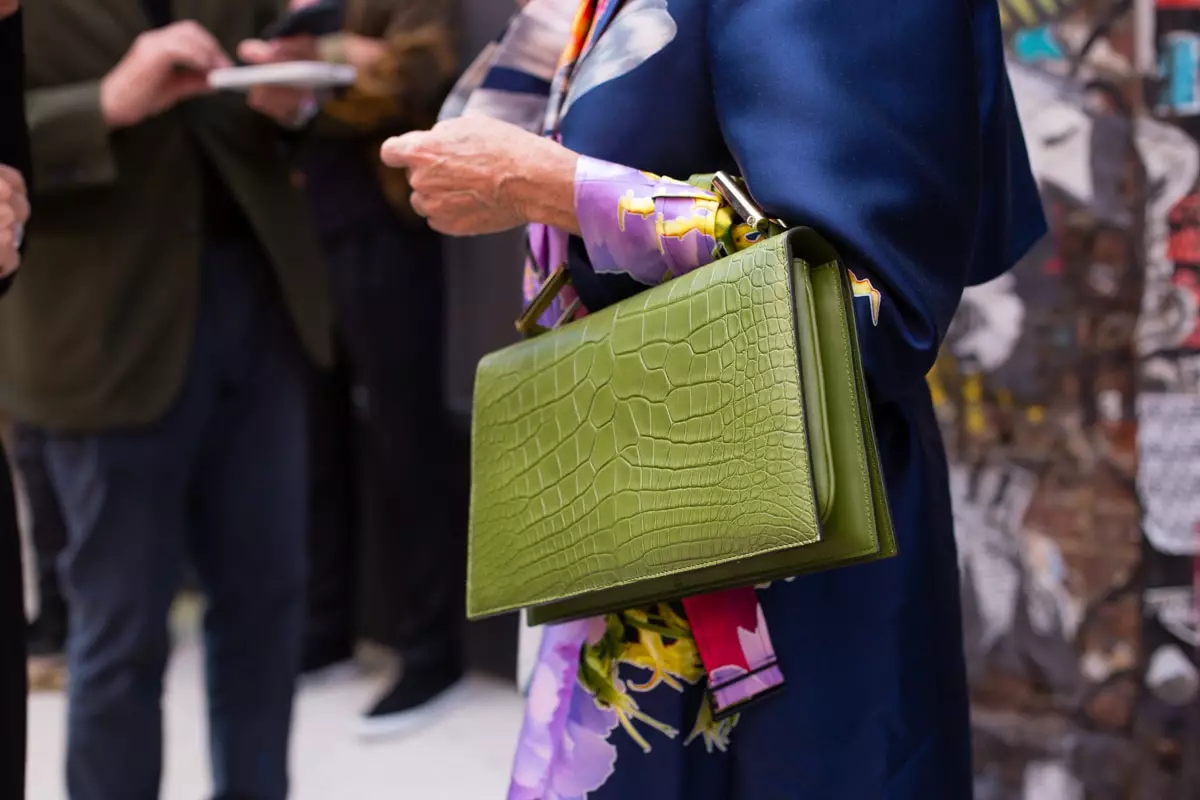 The Bags of New York Fashion Week Lente 2022: Dag 6 304_24