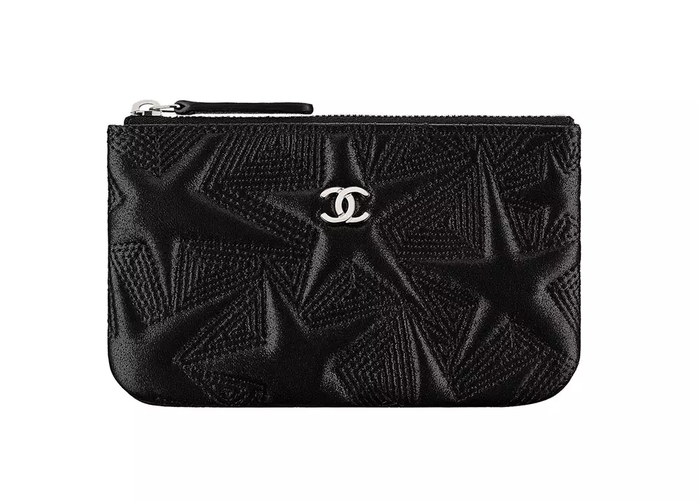 Chanel's Fall 2017 Wallets, WOCs and Accessories is Here, ma o loʻo ia i matou ata uma + tau. 3068_30