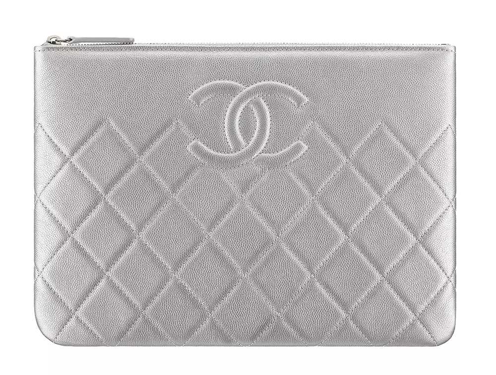 Chanel's Fall 2017 Wallets, WOCs and Accessories is Here, ma o loʻo ia i matou ata uma + tau. 3068_40