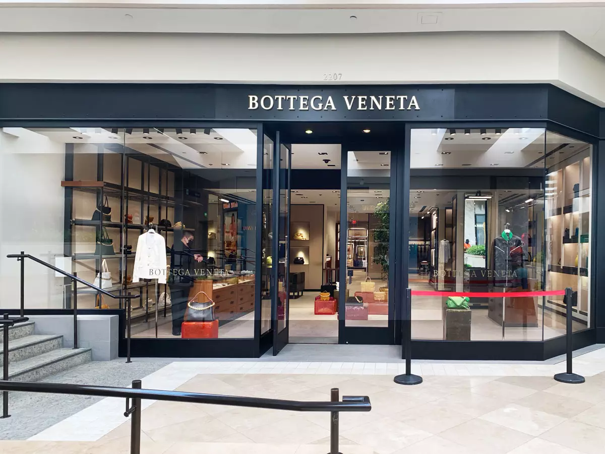 Duka la Bottega Veneta huko South Coast Plaza