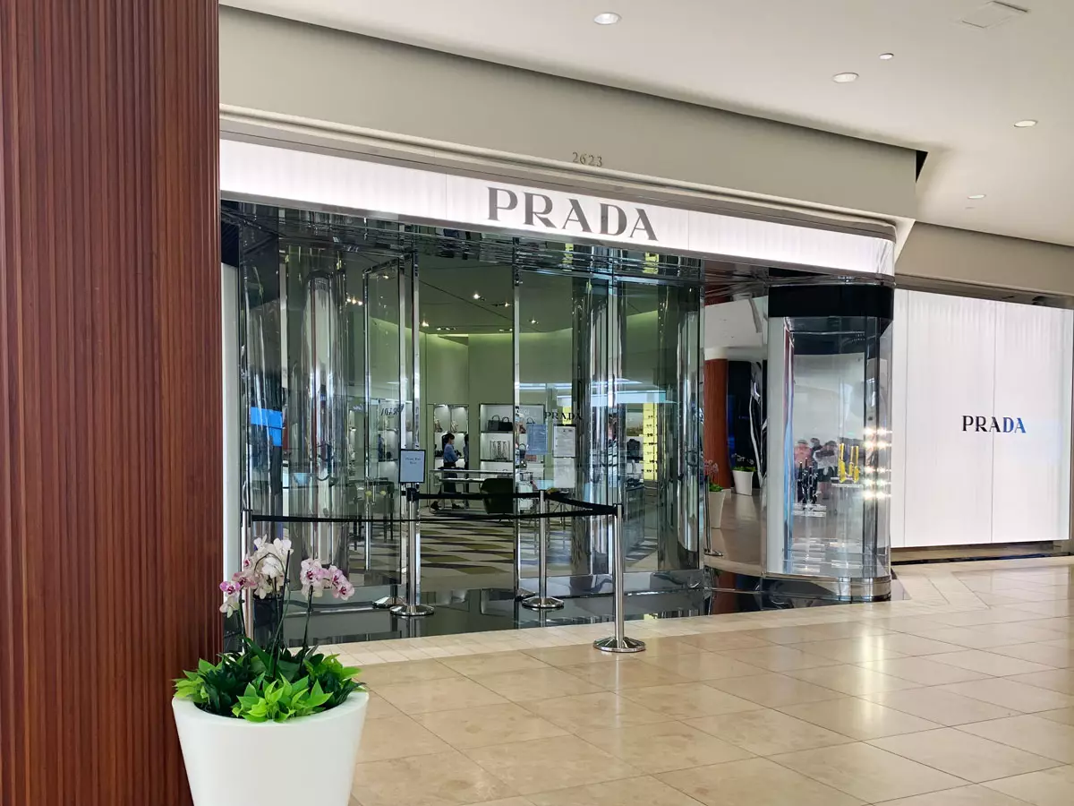 Butik Prada di South Coast Plaza