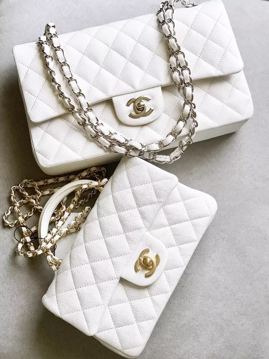 Chanel 20B ئاق رەڭلىك SHW ۋە 21S ئاق رەڭلىك تۇتقۇچ بىلەن چوتكىلانغان GHW