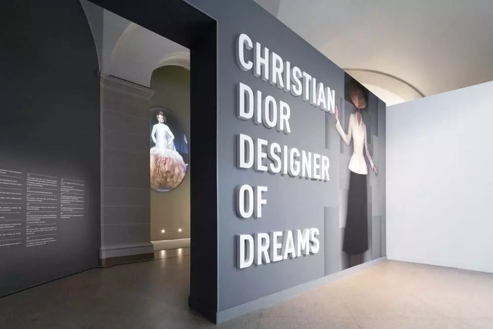 Christian Dior: Designer Of Dream Exhibit 333_5