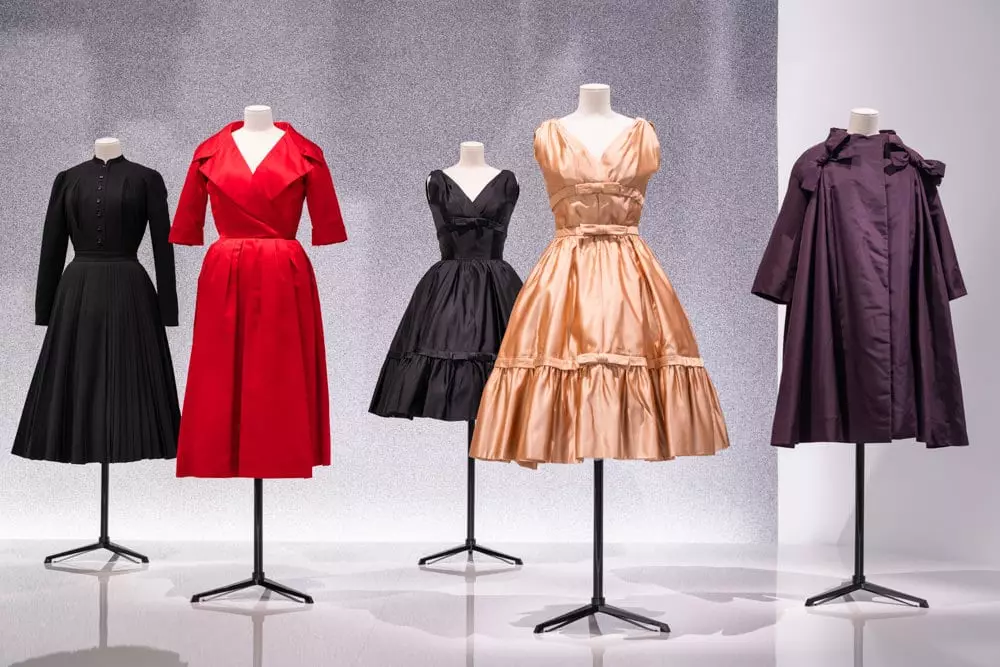 Christian Dior: Designer Of Dream Ausstellung 333_6