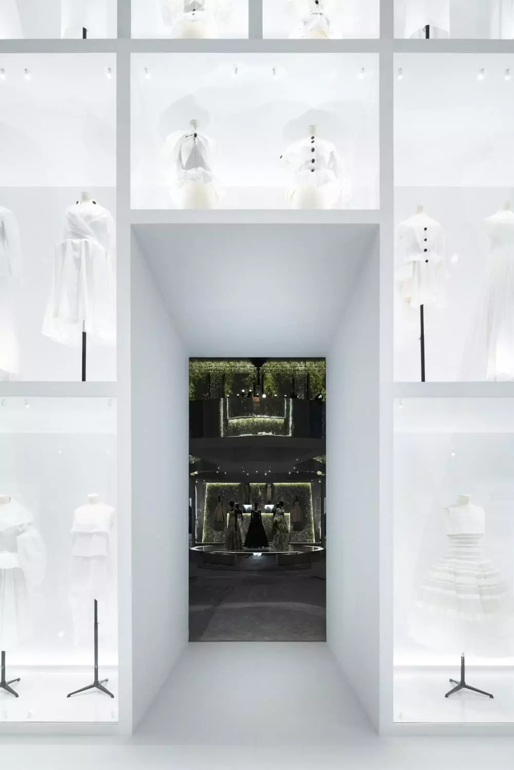 Christian Dior: Designer Of Dream Ausstellung 333_8