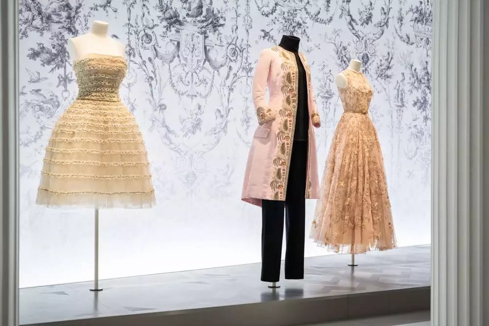 Christian Dior: Designer Of Dream Exhibit 333_9