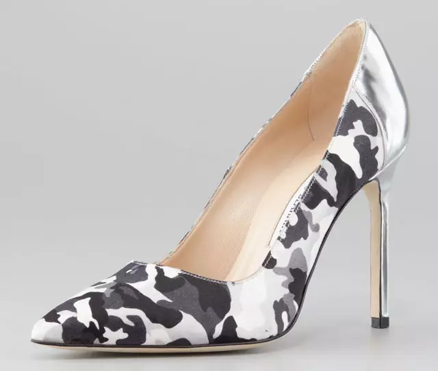 Помпа з камуфляжным прынтам Manolo Blahnik BBMal