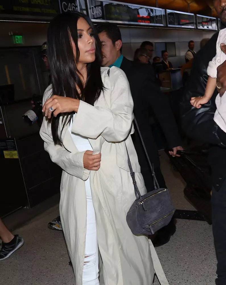 Kim-Kardashian-Givenchy-Mini-Pandora-veske