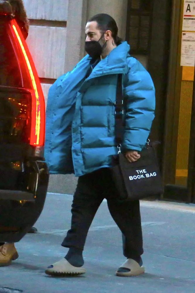 Celebs brave the cold with Louis Vuitton and Strathberry 42_6