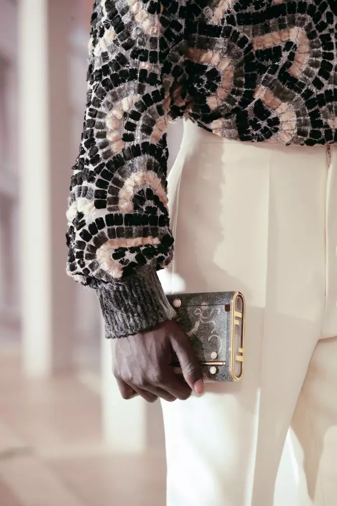 Fendi's Fall 2021 Couture Bags هڪ شاندار خواب آهن 454_3