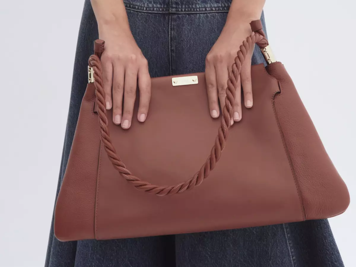 Para sa Resort 2022, Gipaila ni Gabriella Hearst ang Tibuok Bag-ong Chloé 519_1