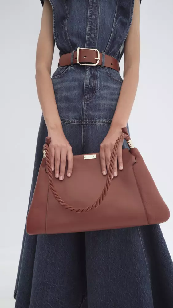 Para sa Resort 2022, Gipaila ni Gabriella Hearst ang Tibuok Bag-ong Chloé 519_5