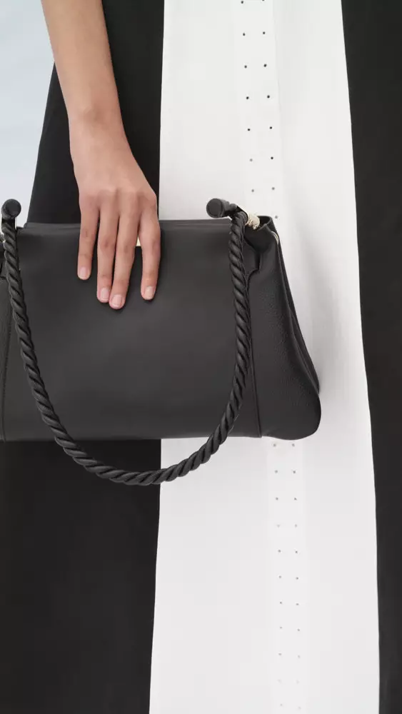 Para sa Resort 2022, Gipaila ni Gabriella Hearst ang Tibuok Bag-ong Chloé 519_9