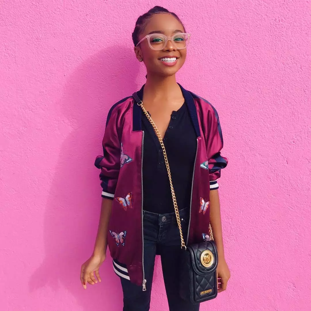 Skai Jackson Instagram'da Çantalarını Göstermeyi Seviyor 600_13