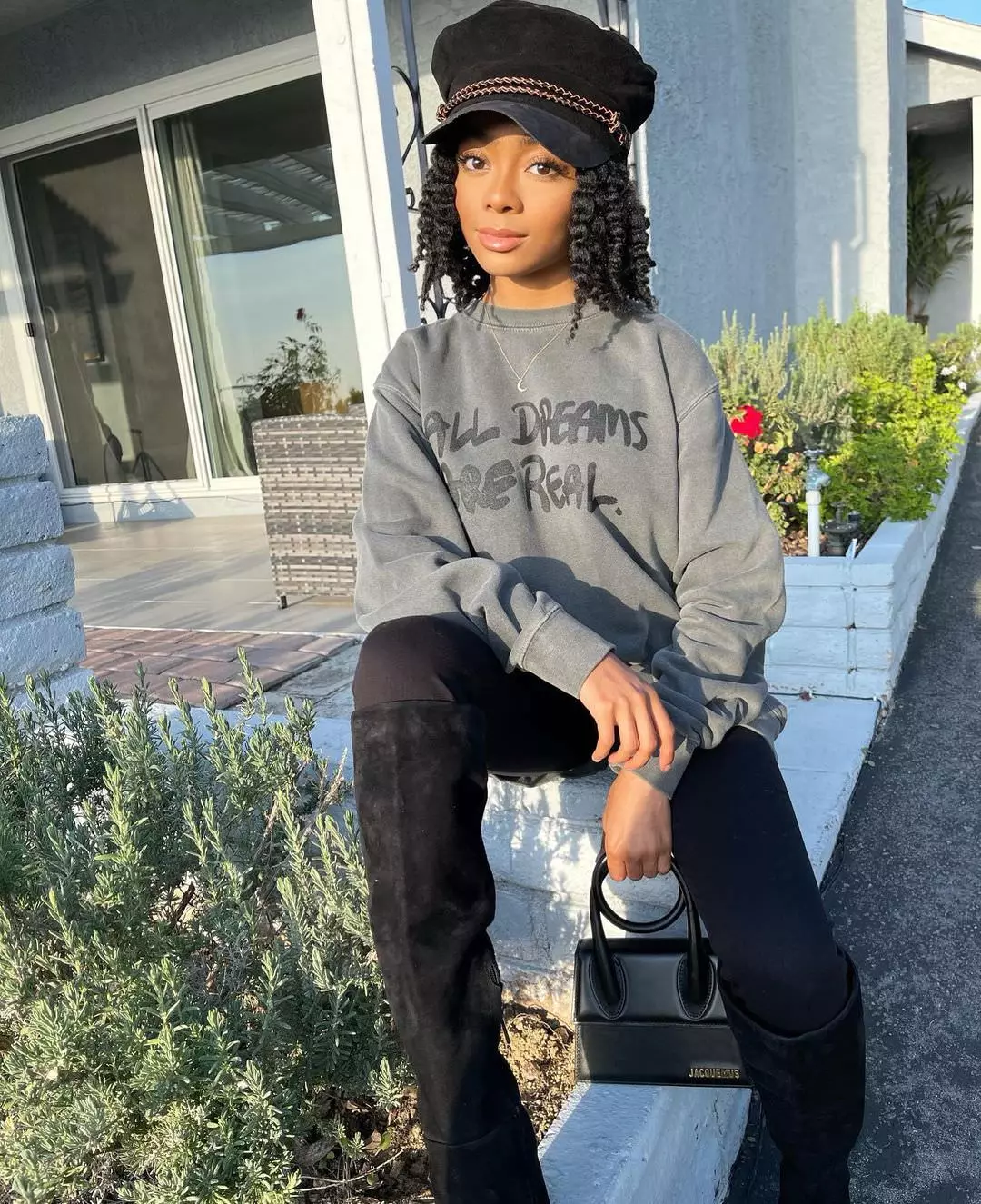 Skai Jackson ມັກສະແດງກະເປົ໋າຂອງນາງໃນ Instagram 600_4