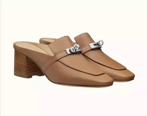 The Blossom Mule. ماڭا بەشىنچى تاللاش لازىم ئىدى. Hermès.com ئارقىلىق سۈرەت.