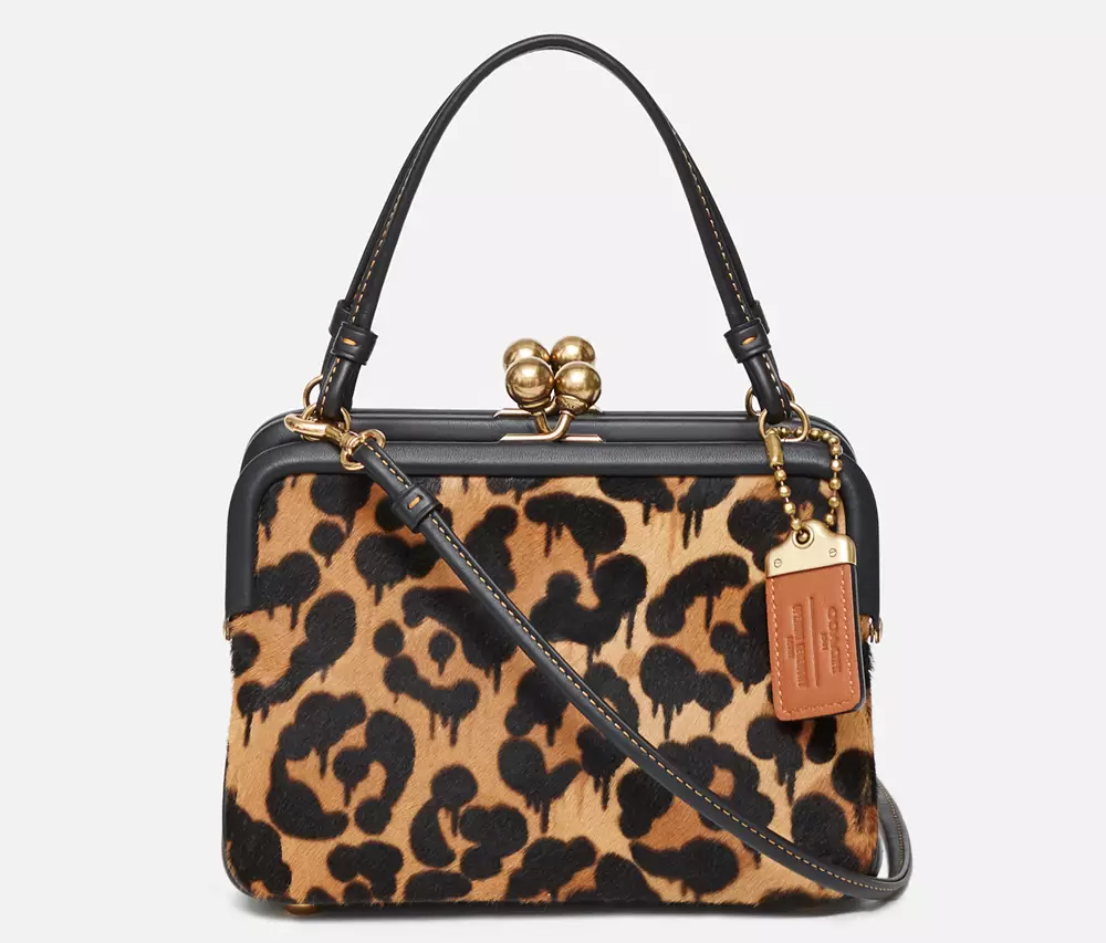 Coach-1941-x-Abertura-Cerimônia-Leste-Oeste-Cabelo-Fama-Bolsa-Leopardo