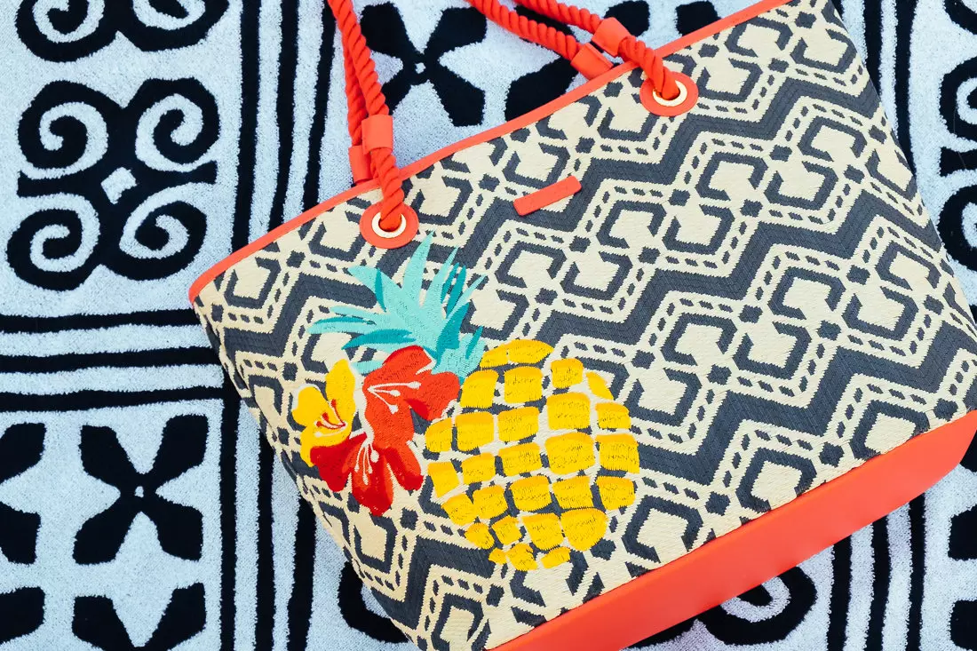 Tôi đã tìm thấy bãi biển hoàn hảo Tote từ Vera Bradley 7000_2