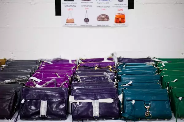 Galeria: Impressões da venda de amostras de Rebecca Minkoff NYC 7136_26