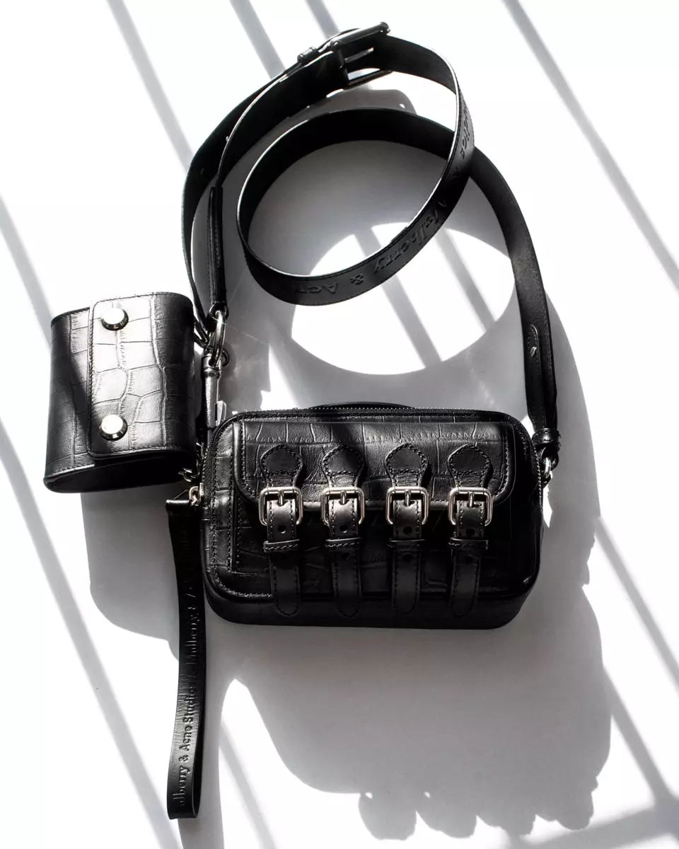 جائزو: Mulberry x Acne Studios Mini Crossbody Messenger 733_3