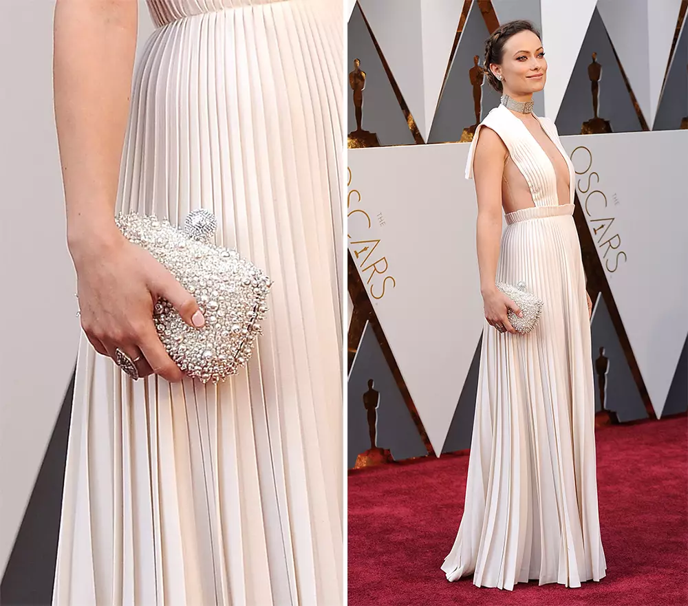 Olivia-Wilde-Boite-de-Nuit-Caviar-Clutch