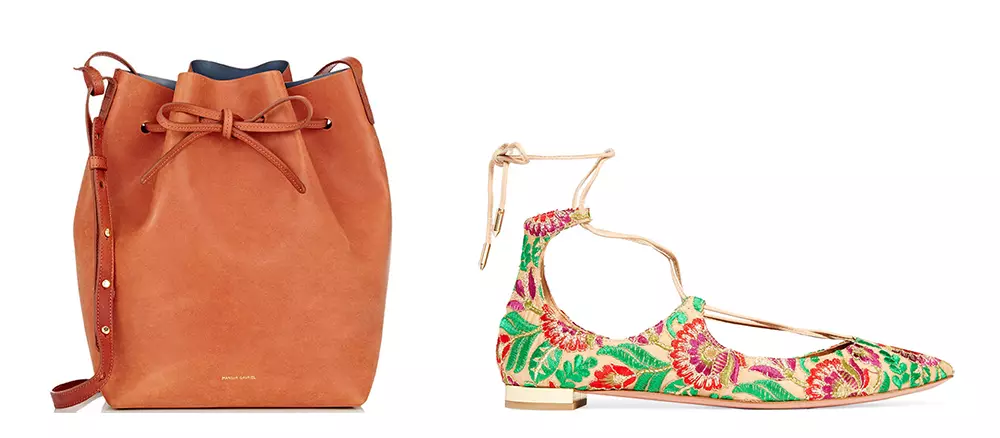 Mansur Gavriel Granda Sitela Sako $ 595 per Barneys Aquazzura Christy Broditaj Tolo-Pintfingroj-Ebenaĵoj $ 750 per Net-a-Porter