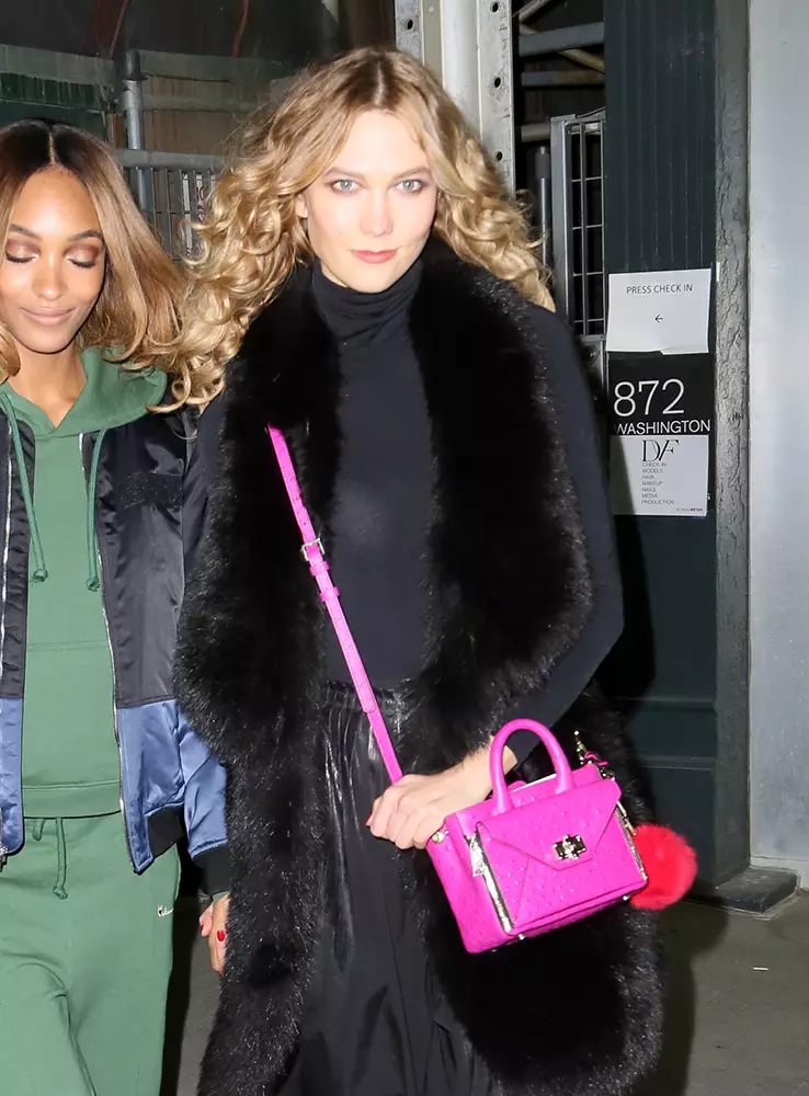 I-Karlie-Kloss-Diane-von-Furstenberg-Secret-Agent-Bag