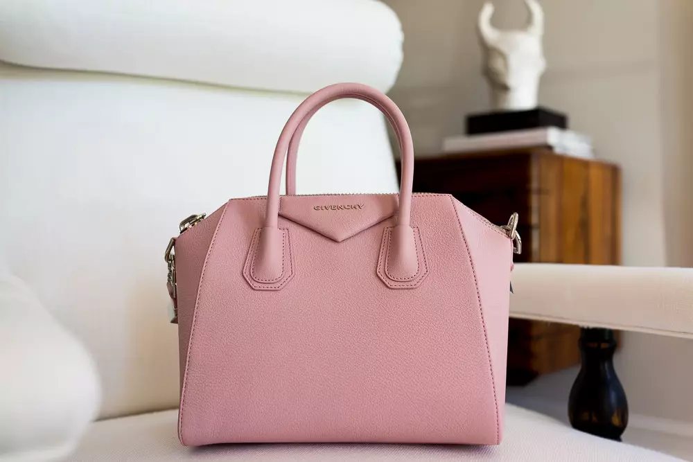 Min Ew kir! Danasîna My New Givenchy Antigona 7865_1