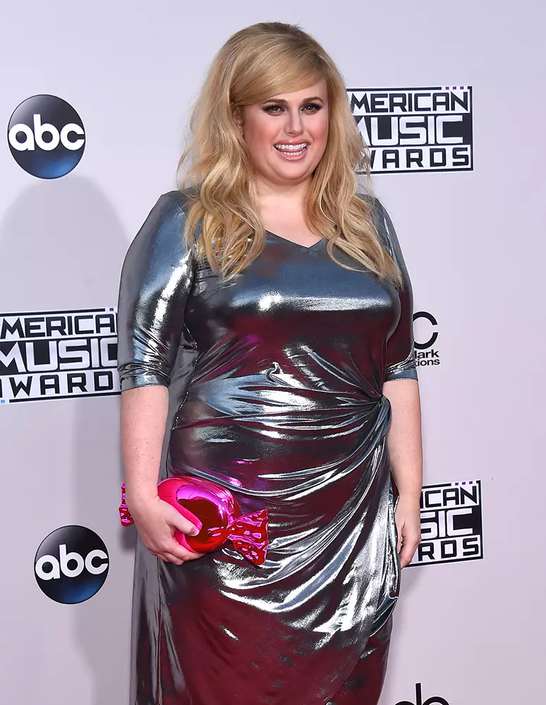 Rebel-Wilson-Kate-Spade-Candy-Wapper-Clutch