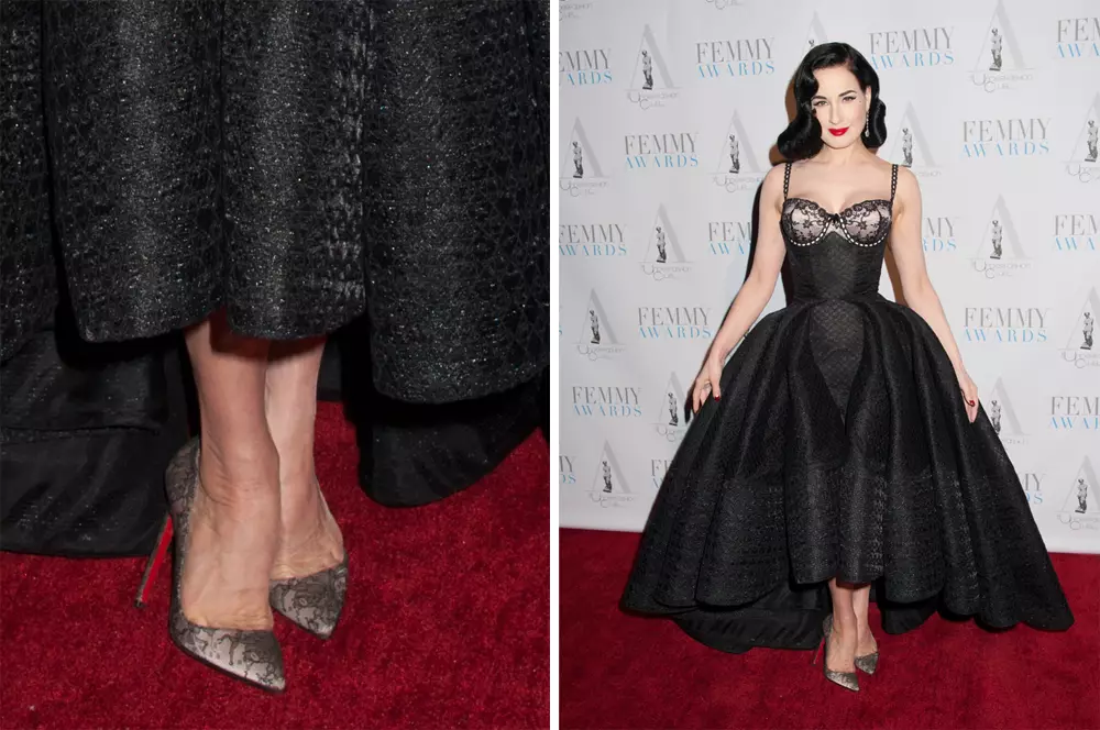 Dita-Von-Teese-Christian-Louboutin-Pigalle-Dentelle-Escarpins