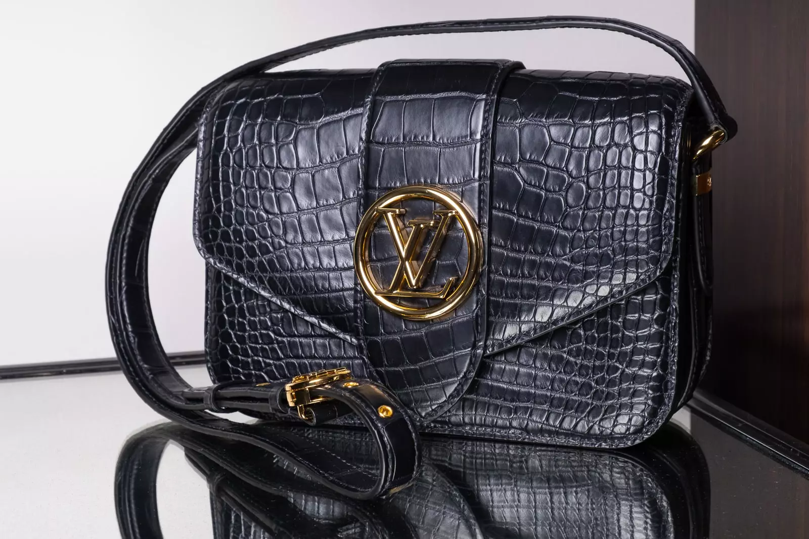 Unha mirada ás bolsas exóticas Louis Vuitton únicas e raras 828_2