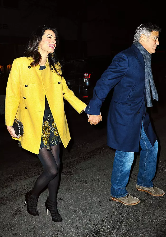 George Clooney na Amal Clooney hụrụ ka ha na-eme njem mgbe ha nwechara nri abalị ịhụnanya na NYC.