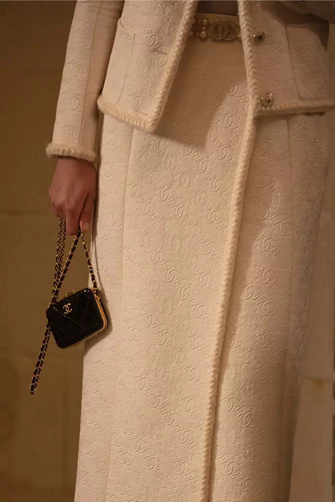 Primer vistazo: los bolsos Métiers d'Art 2021 de Chanel 864_2