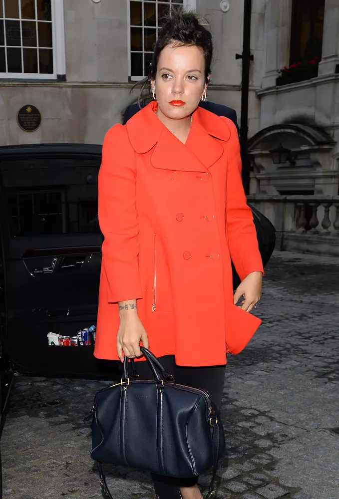 De mange poser af Lily Allen-26