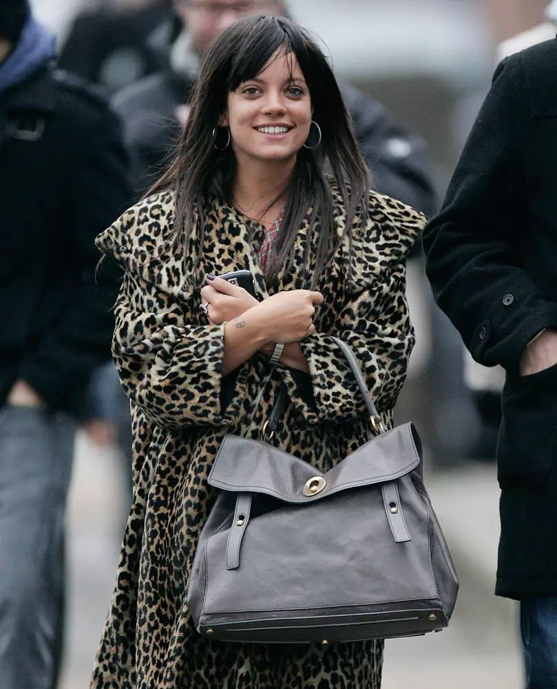 De mange poser af Lily Allen-10