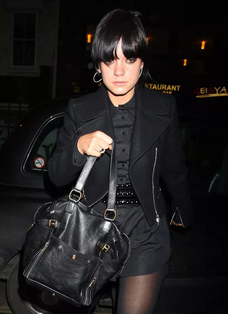 De mange poser af Lily Allen-11