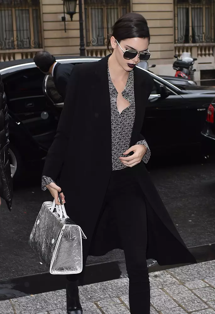 Kendall-Jenner-Dior-Diorever-Beg