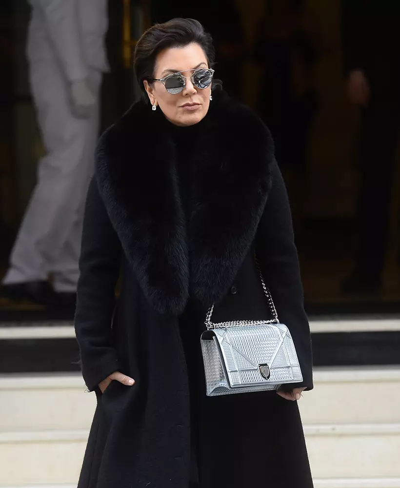 Kris-Jenner-Dior-ไดโอรามา-Bag