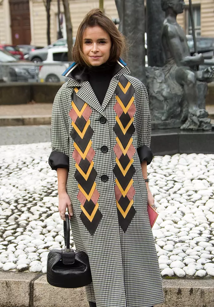 Miroslava-Duma-Gabriela-Hearst-Top-Handfang-Taska-Svartur