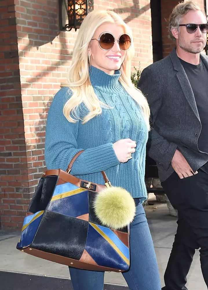 Jessica-Simpson-Fendi-Txahal-ilea-Peekaboo-Poltsa