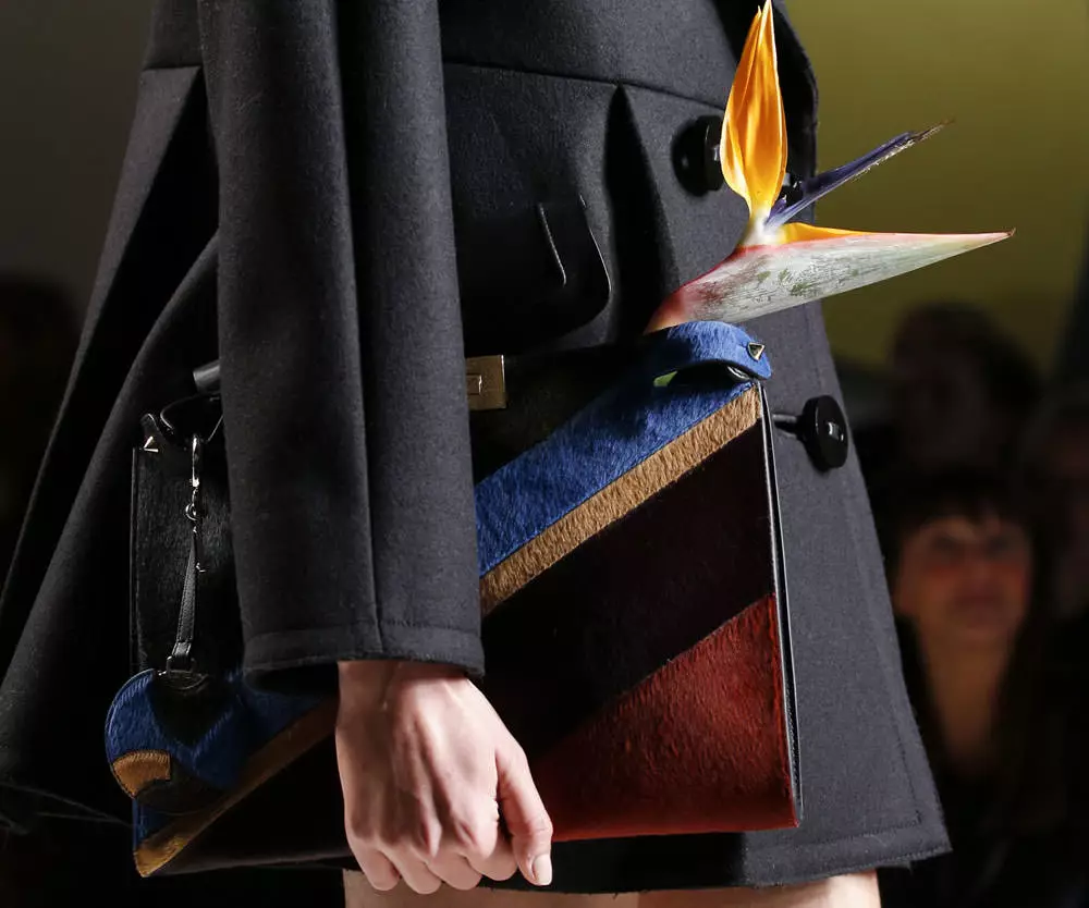 Fendi-Kugwa-2015-Amashashi-18