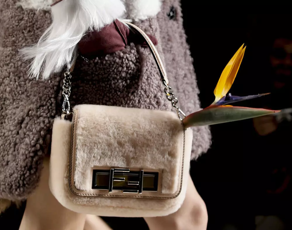 Fendi-Fall-2015-باغ-25