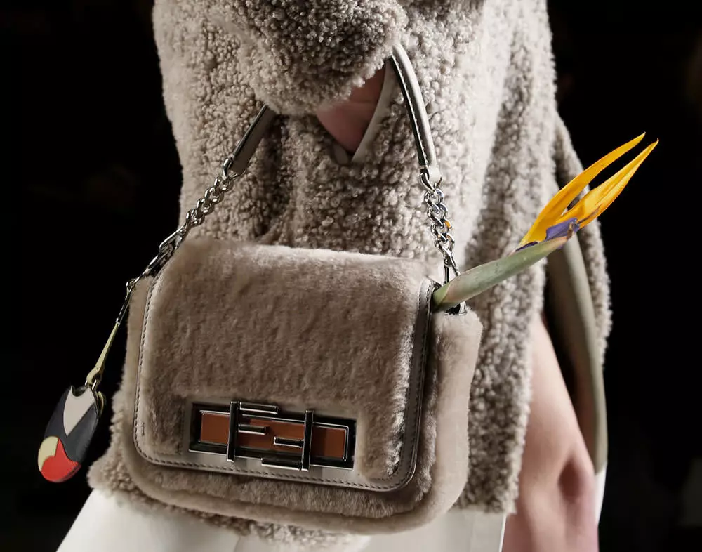 Fendi-Fall-2015-باغ-33