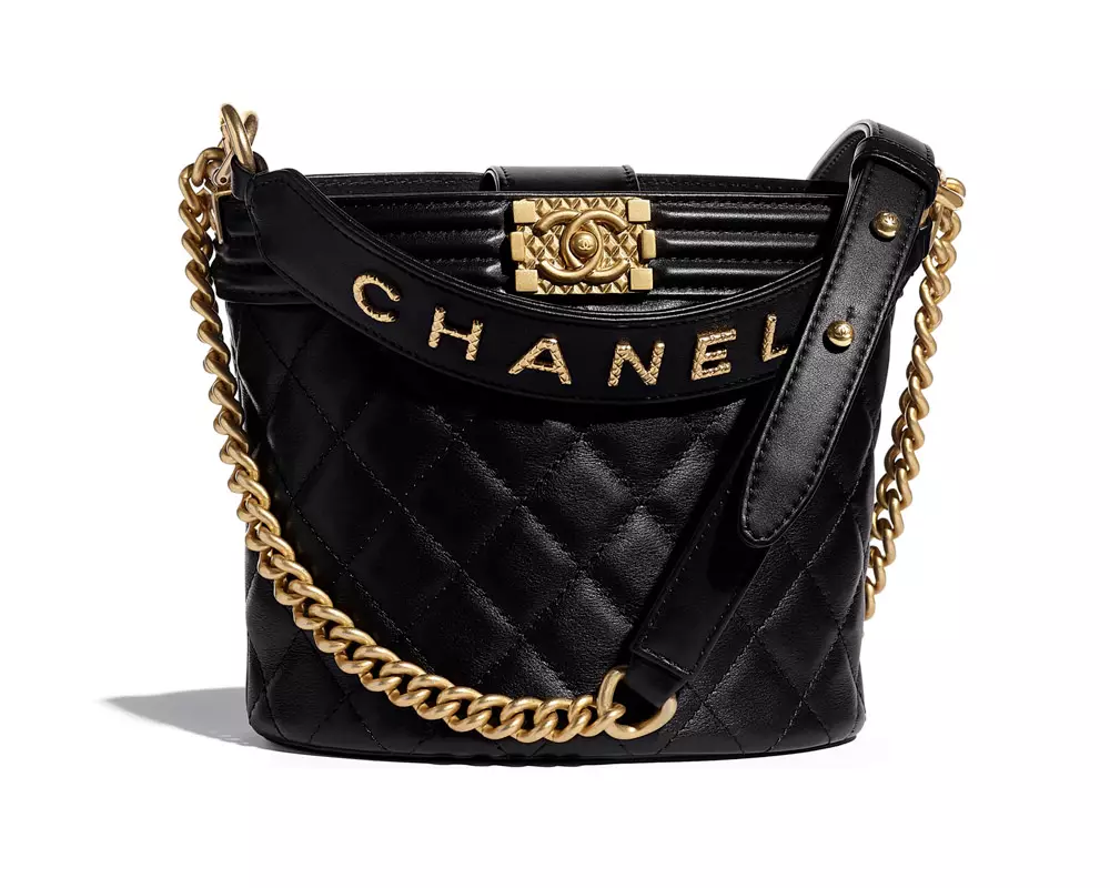 Chanel's Cruise 2021-vesker har nettopp truffet butikker 902_18