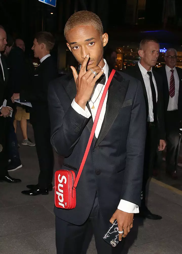 Celebs NYFW සහ Venice Film Festival සඳහා Gear up with Bags with Louis Vuitton, Gucci සහ තවත් 9102_5