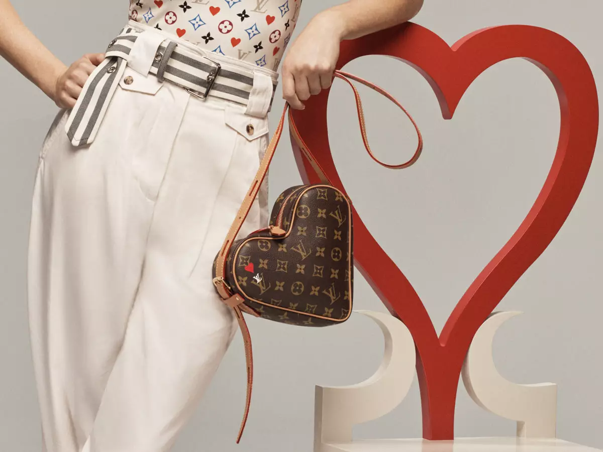 Louis Vuitton тоглоомын цуглуулгыг танилцуулж байна