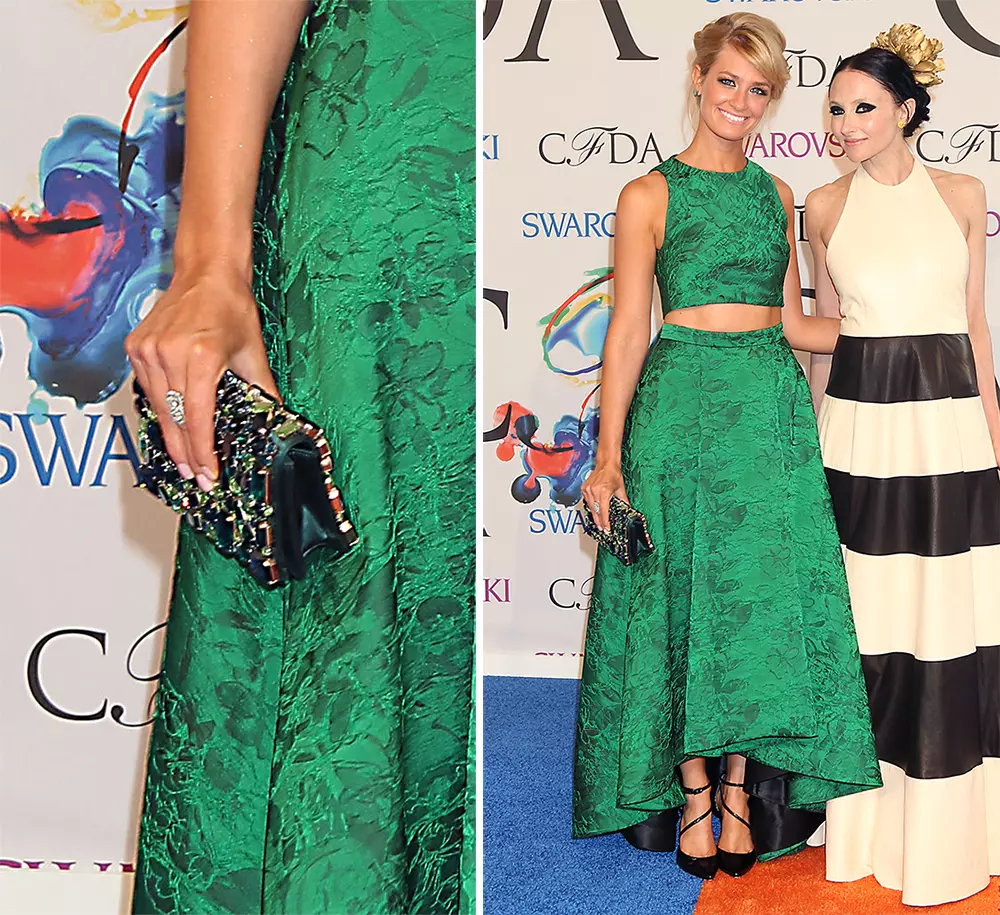 Beth Behrs Alice na Olivia Ba Clutch