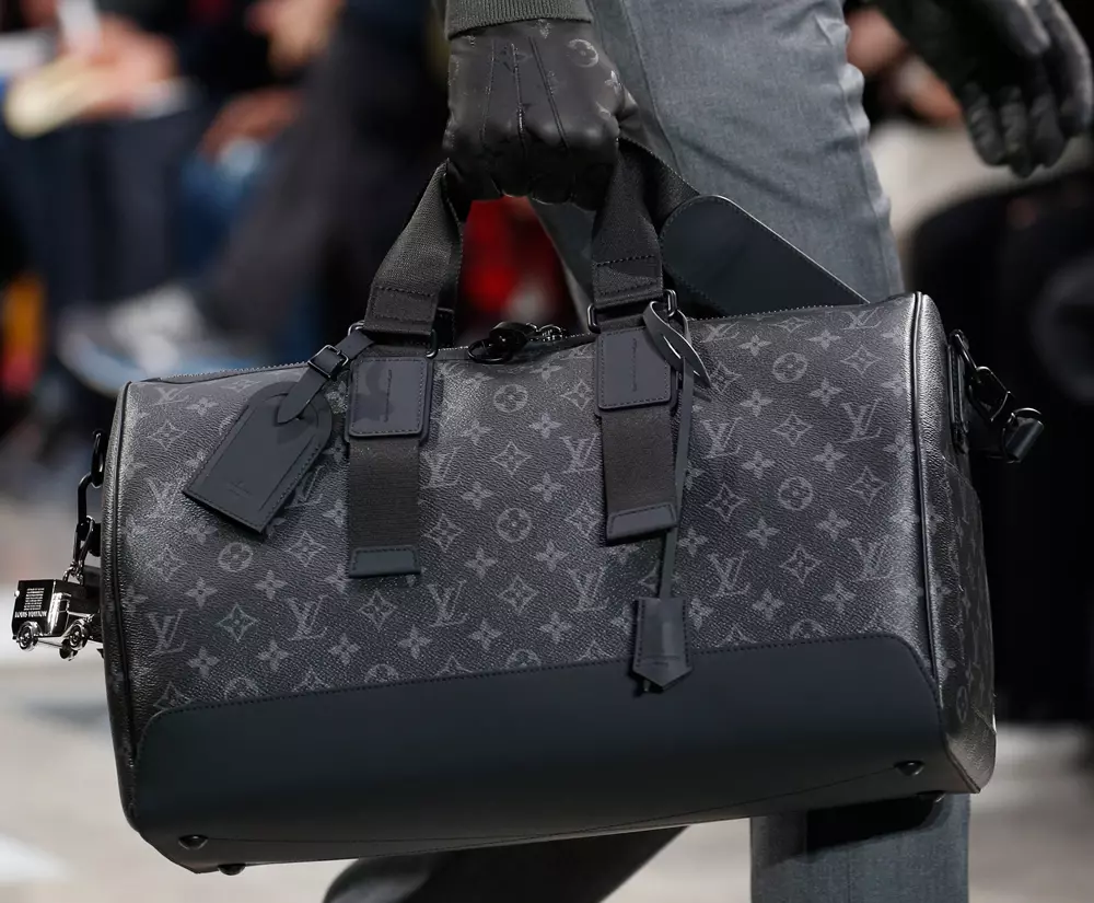 Louis Vuitton presenta el nuevo estampado Monogram Eclipse en el desfile masculino de otoño de 2016 9267_1